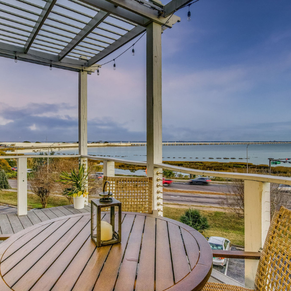 Hometown Stays | Visit Pensacola
