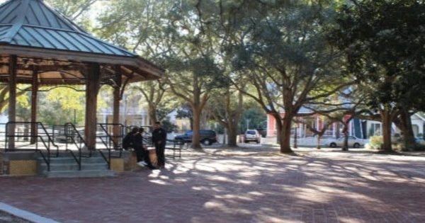 Seville Square | Visit Pensacola