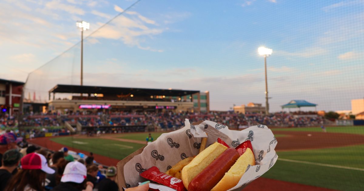 Blue Wahoos Baseball: Brews, Brats, Baseball and Bays | Visit Pensacola